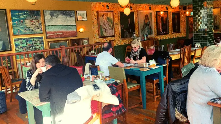 Bonito lounge Bognor Regis restaurant and cafe. Worth a visit ...